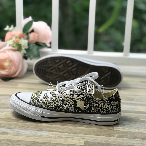 Converse | Shoes | Nwt Converse Geo Skulls Wmns Authentic | Poshmark
